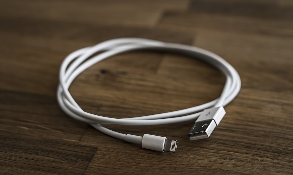 Connecteurs USB : Comment les identifier et les brancher - High tech et ...