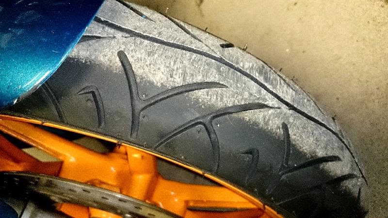 Just 2-Strokes - The Honda NSR150SP: NSR150SP - Tyres - Pirelli Sport Demon