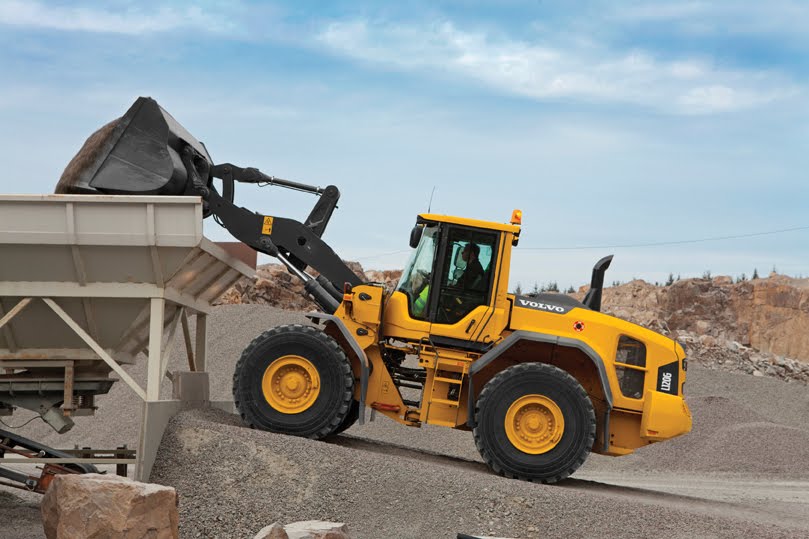 Máquinas de Carreteras y Obras: Cargadoras Volvo L110G y Ll20G: Bajos ...