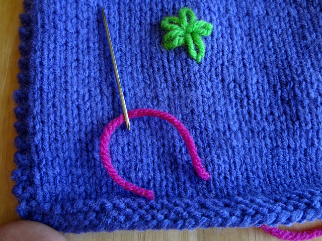 Fiber Flux: How To Embroider Back Stitch