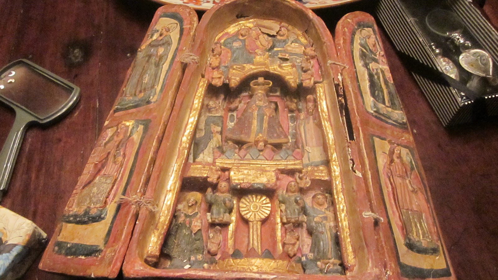 paseandote por el peru...y el mundo: El Arte de los Retablos Peruanos