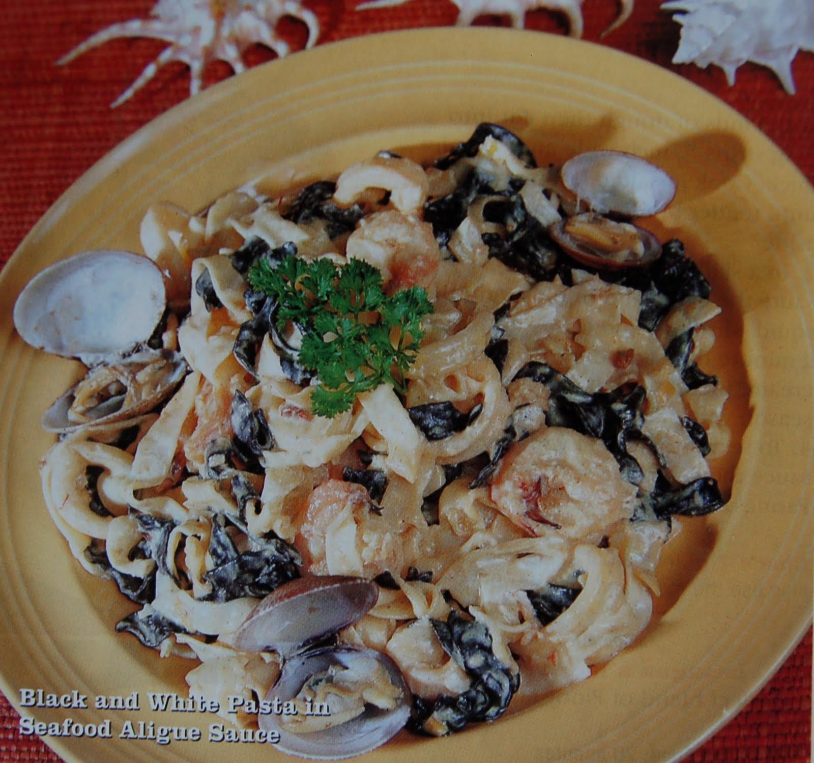 Kusina ni Ina: Black and White Pasta in Seafood Aligue Sauce