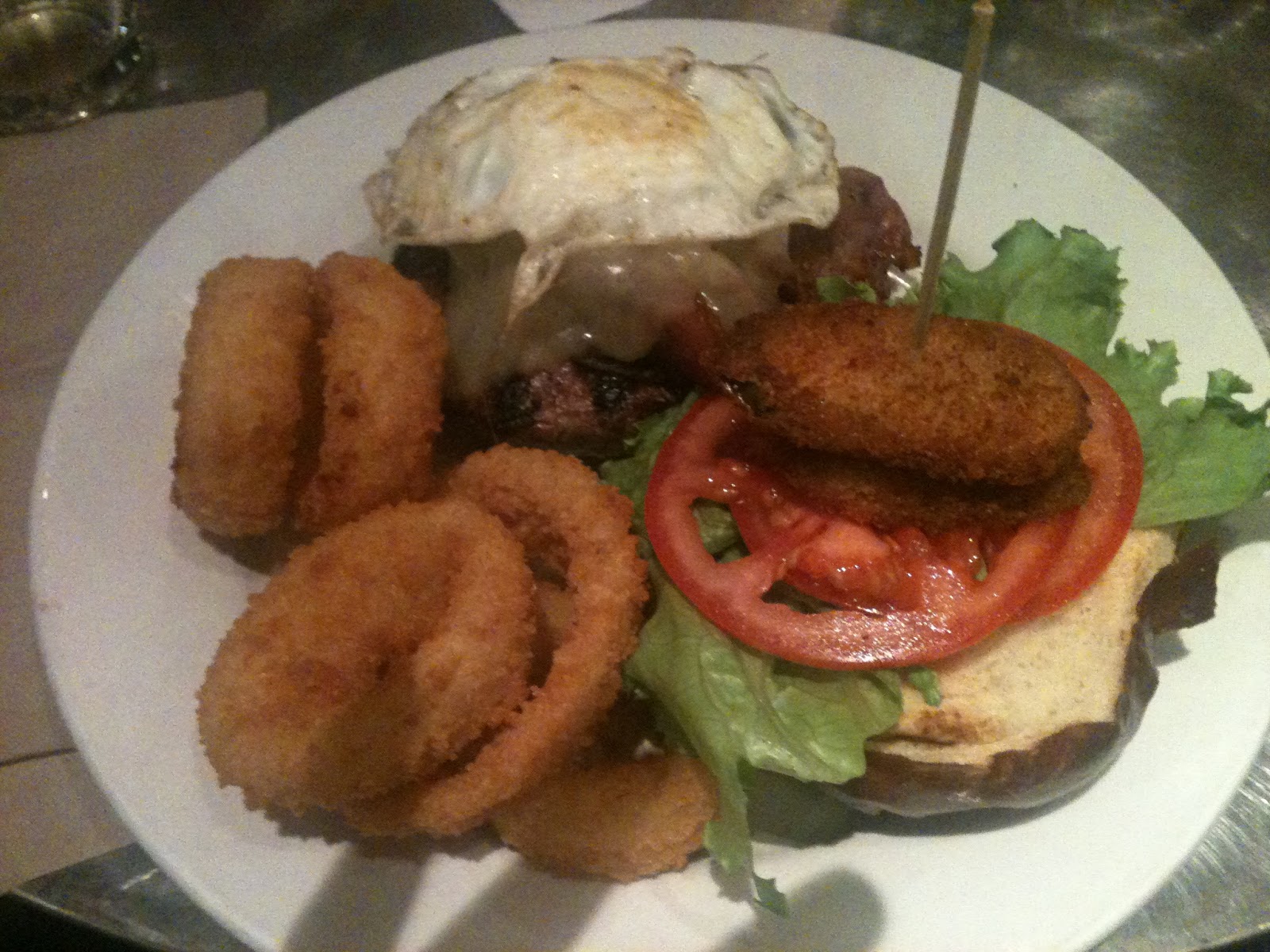 Foodventures: Stack'D Burger Bar