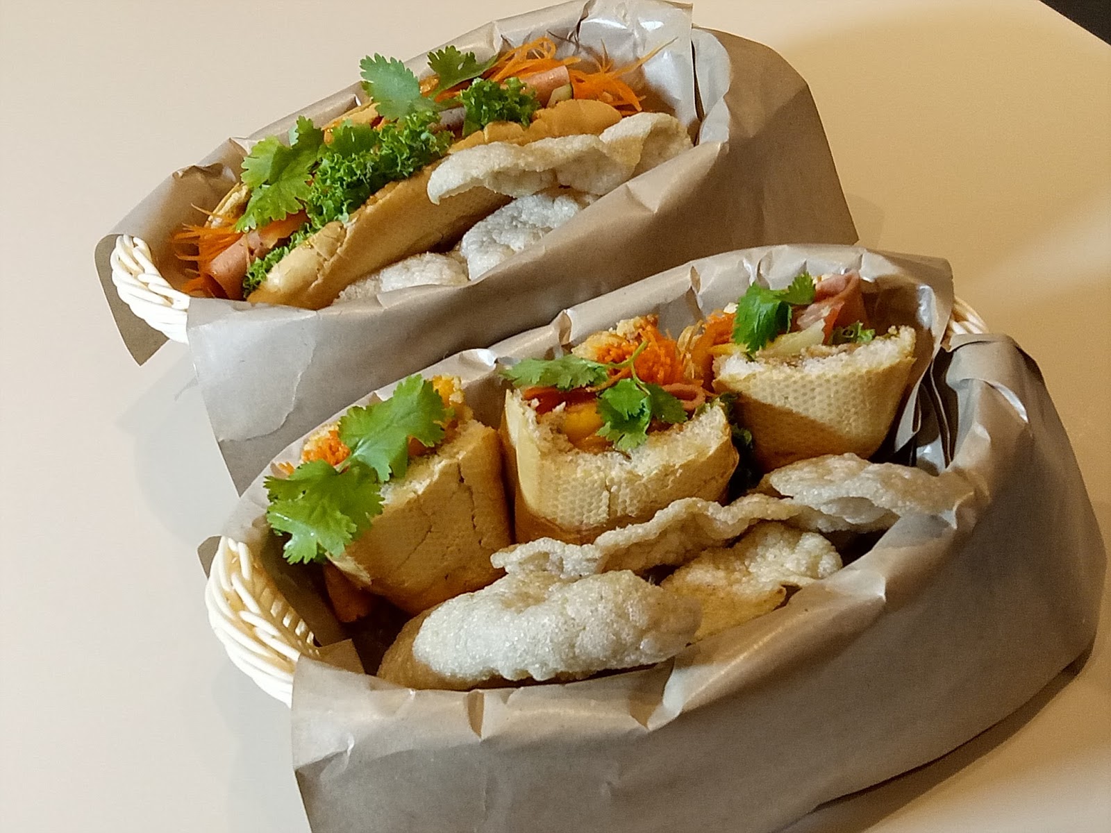 Row Six Tawar Makanan Asia Tenggara Asli Yang Halal, Enak Dengan Harga ...