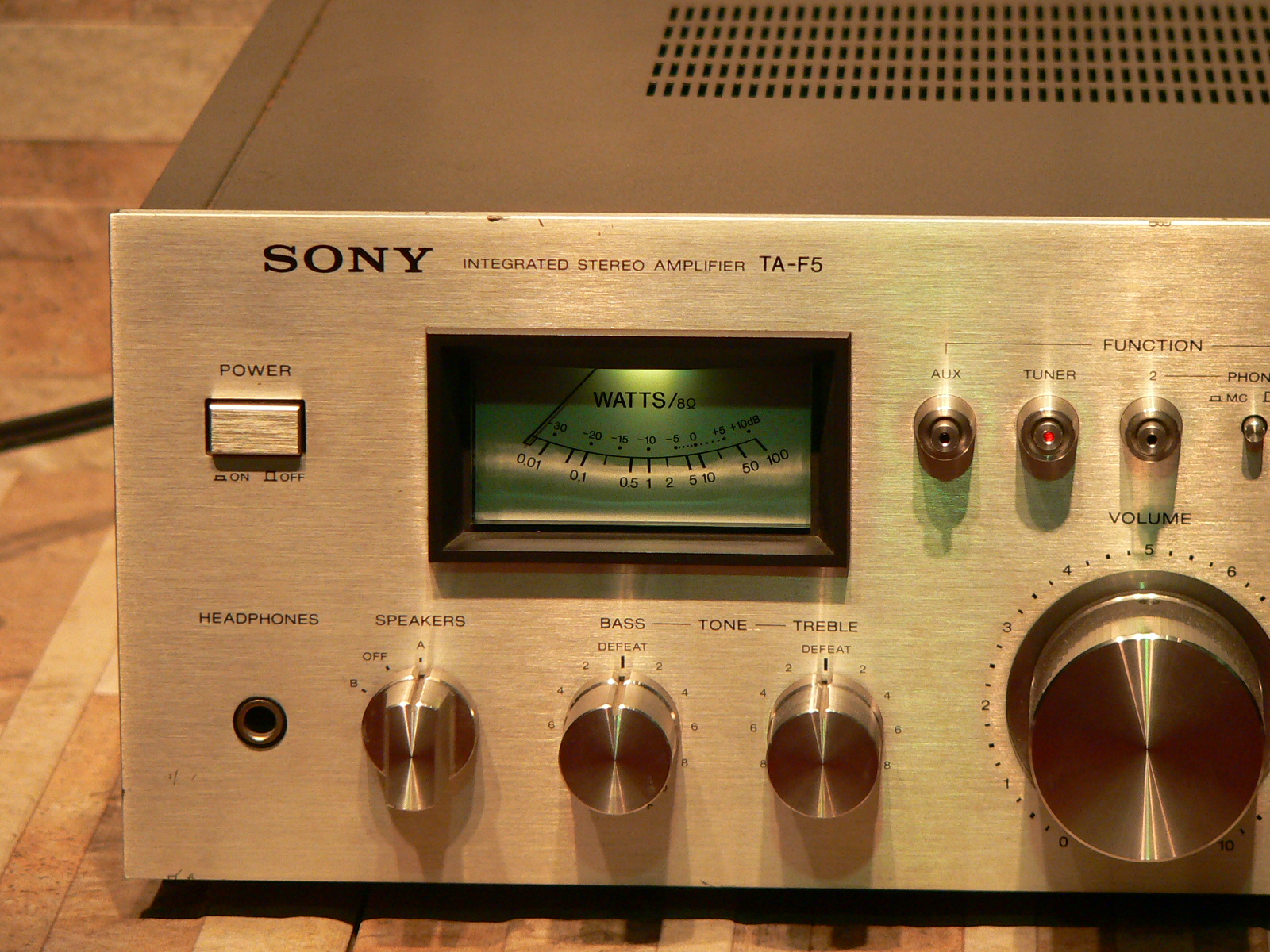 su-distribuidor audio hi-fi and hi-end: AMPLIFICADOR SONY TA-F5 -SIN STOCK-