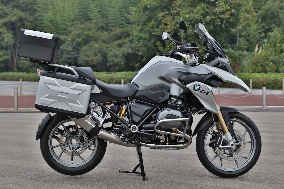 Let's go Touring with Boxer Twin !! : R1200GS LC 次期タイヤ考