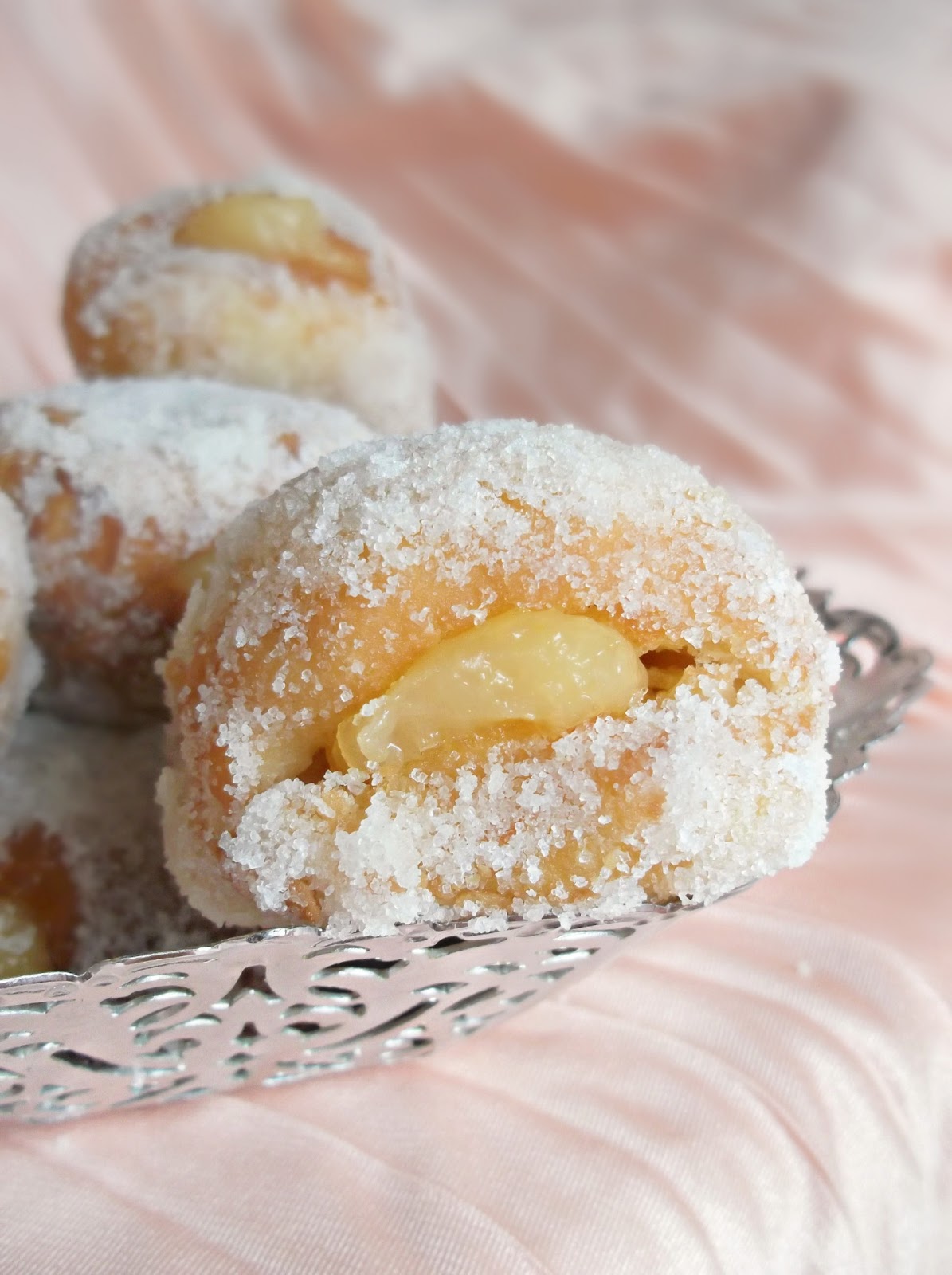 Lick The Spoon: Lemon Curd Stuffed Doughnuts