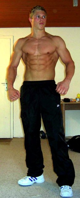 the beauty of male muscle: young & buff