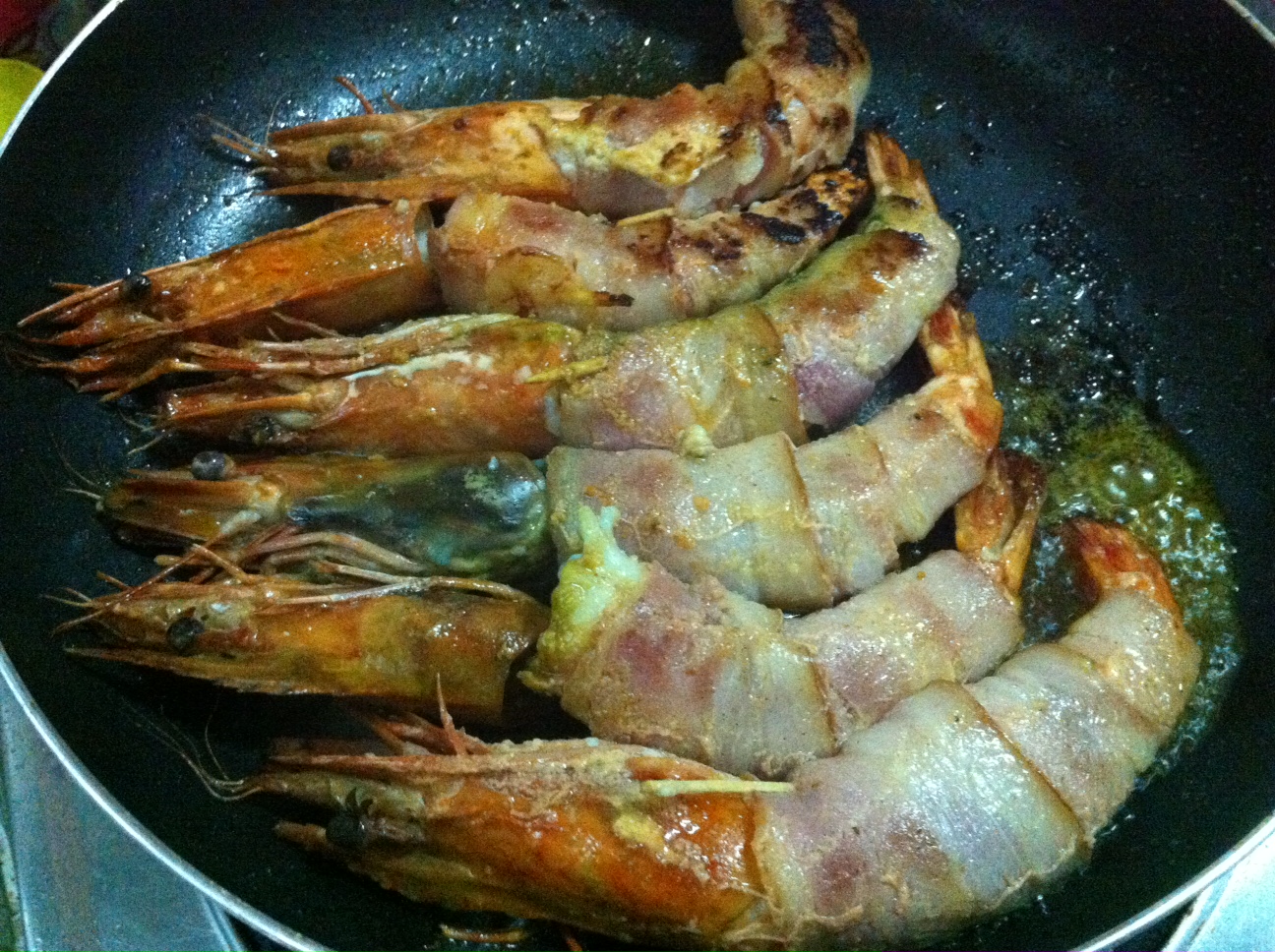 bunay's little corner: Recipe: Bacon-Wrapped Prawns ala Nanay