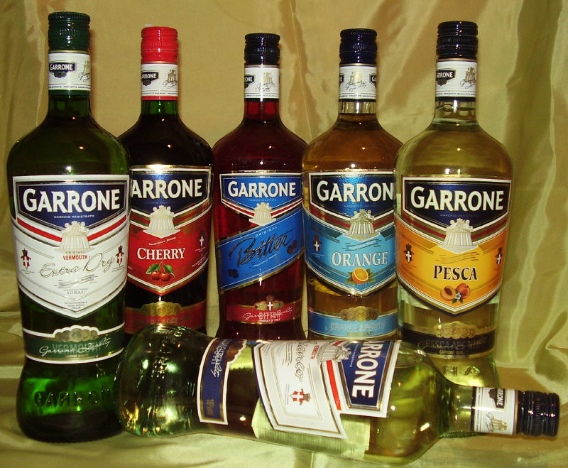 El viejo almacen argentino: Licores Garrone.