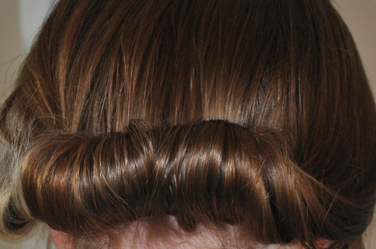 Ever So Juliet | Edinburgh lifestyle blog: How to: rolled hair updo