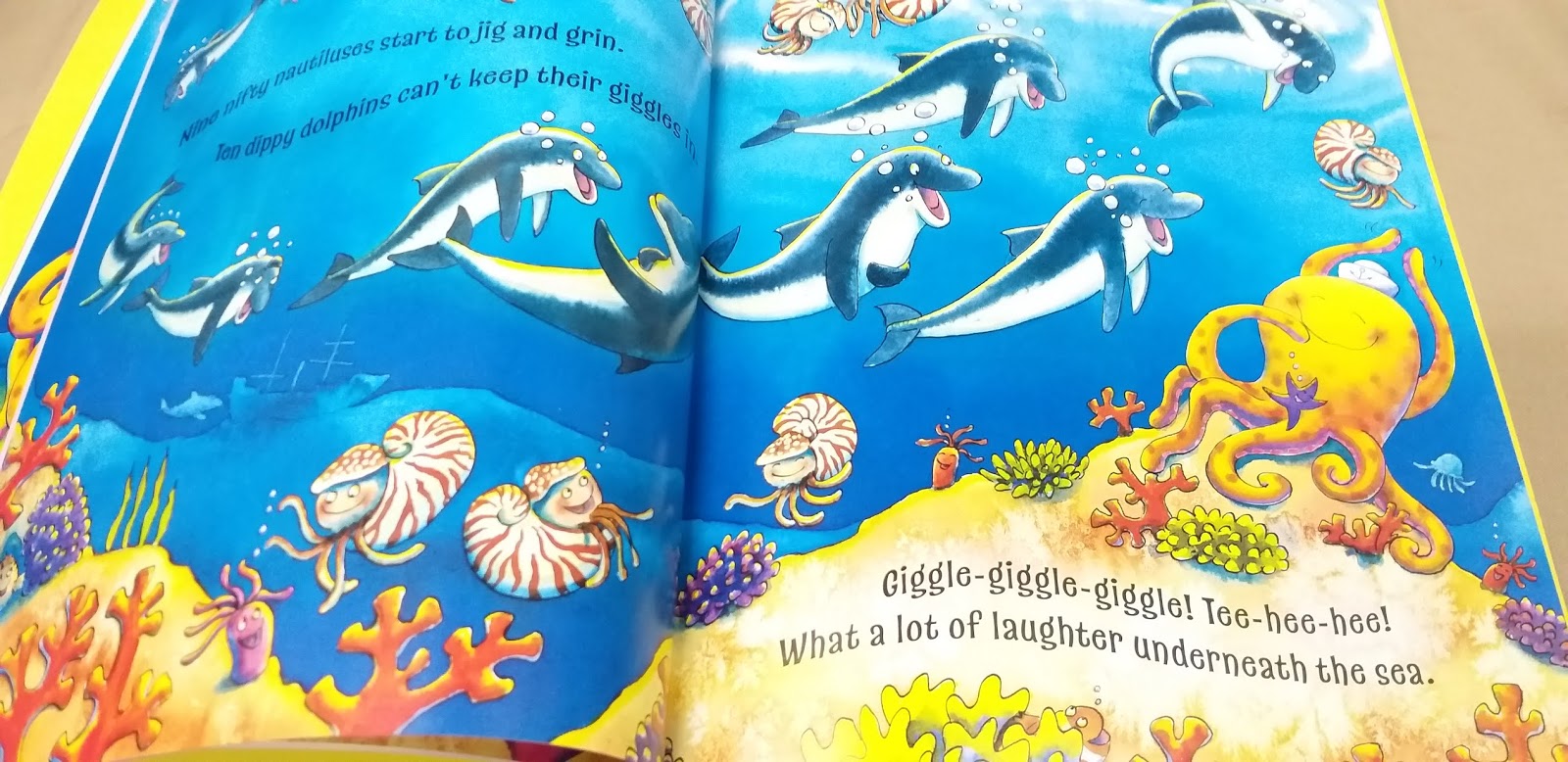Kid Books Blog: 699.Jolly Olly Octopus / The Jungle Run / Alien tea ...