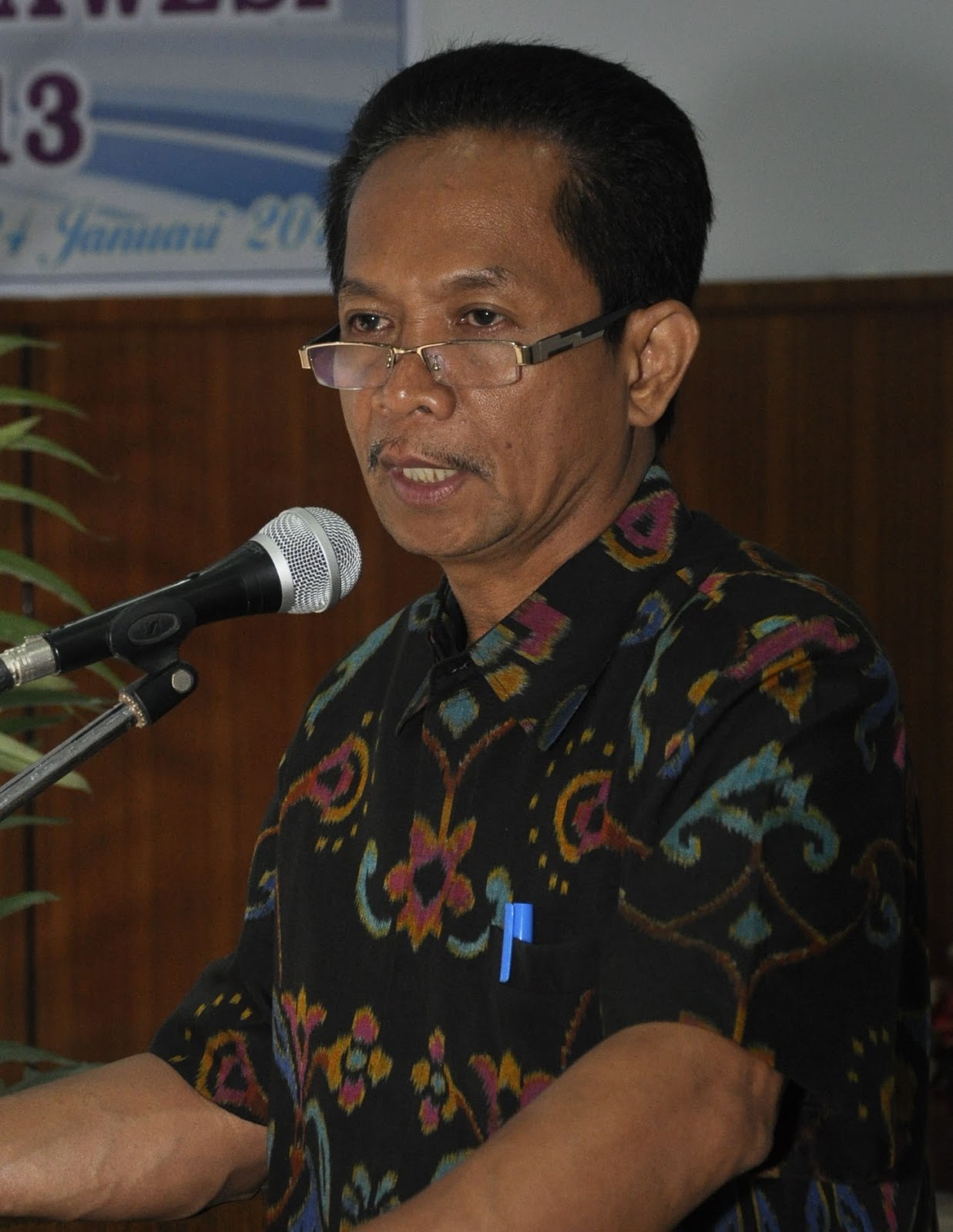 MOH YAHYA MUSTAFA: Prof.Dr.Supriadi Rustad, M.Si : Ratusan Dosen ...