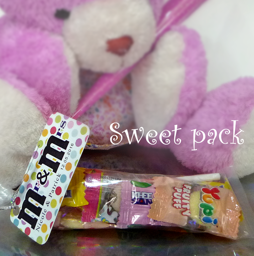 @three65: Personalised Mini Sweet Packs