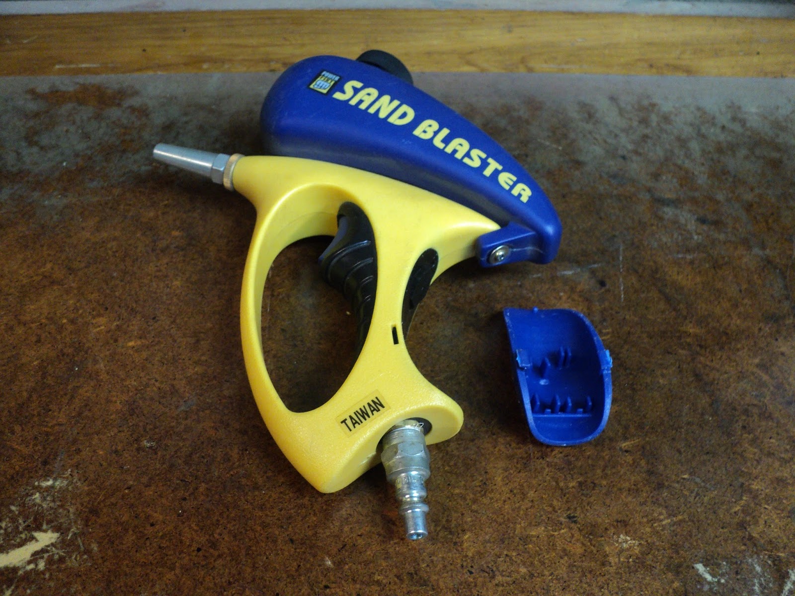 Rouge River Workshop: A Mini Sandblaster -- Princess Auto Cat. No. 8059966