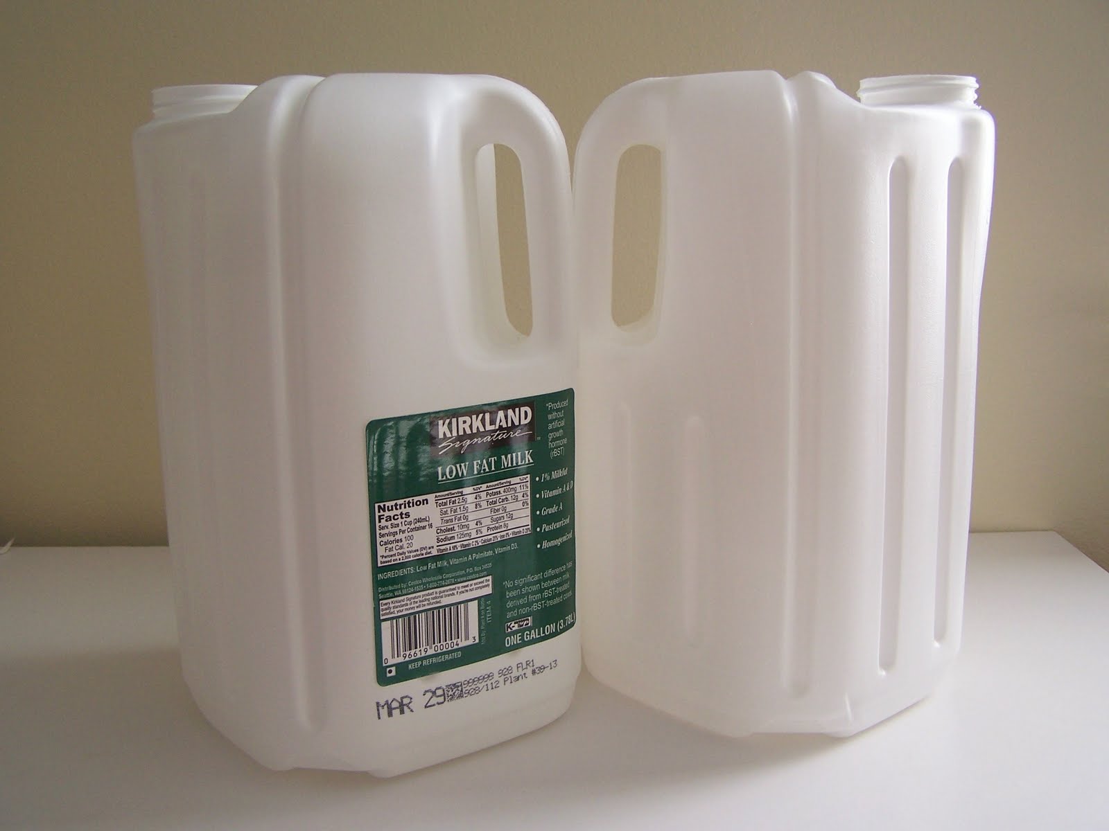 Recycled Milk Jug Easter Baskets Tutorial