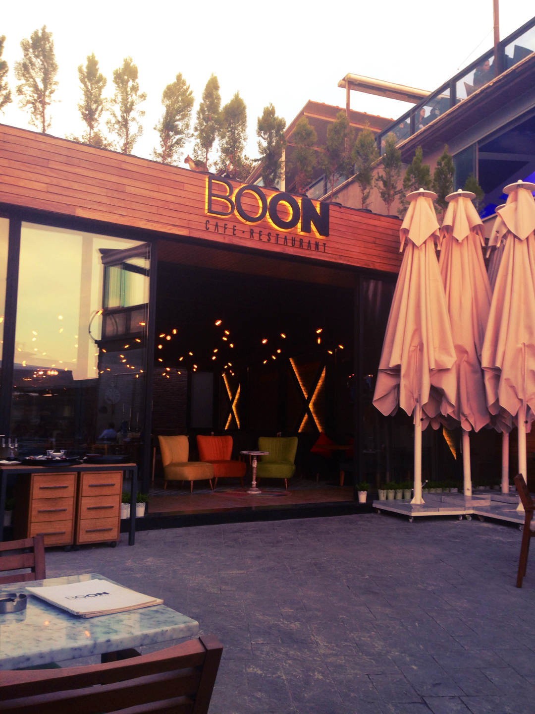 Yağmur ve Serhat: Boon Cafe & Restaurant - Çengelköy