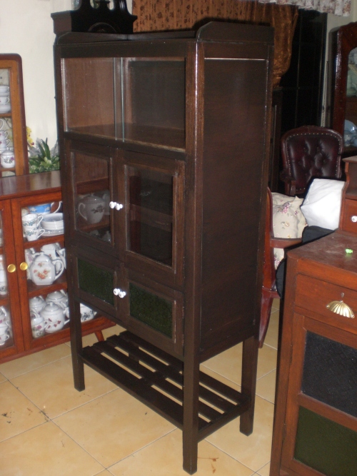 Ezany Galleria...: Almari Lauk Untuk Dijual