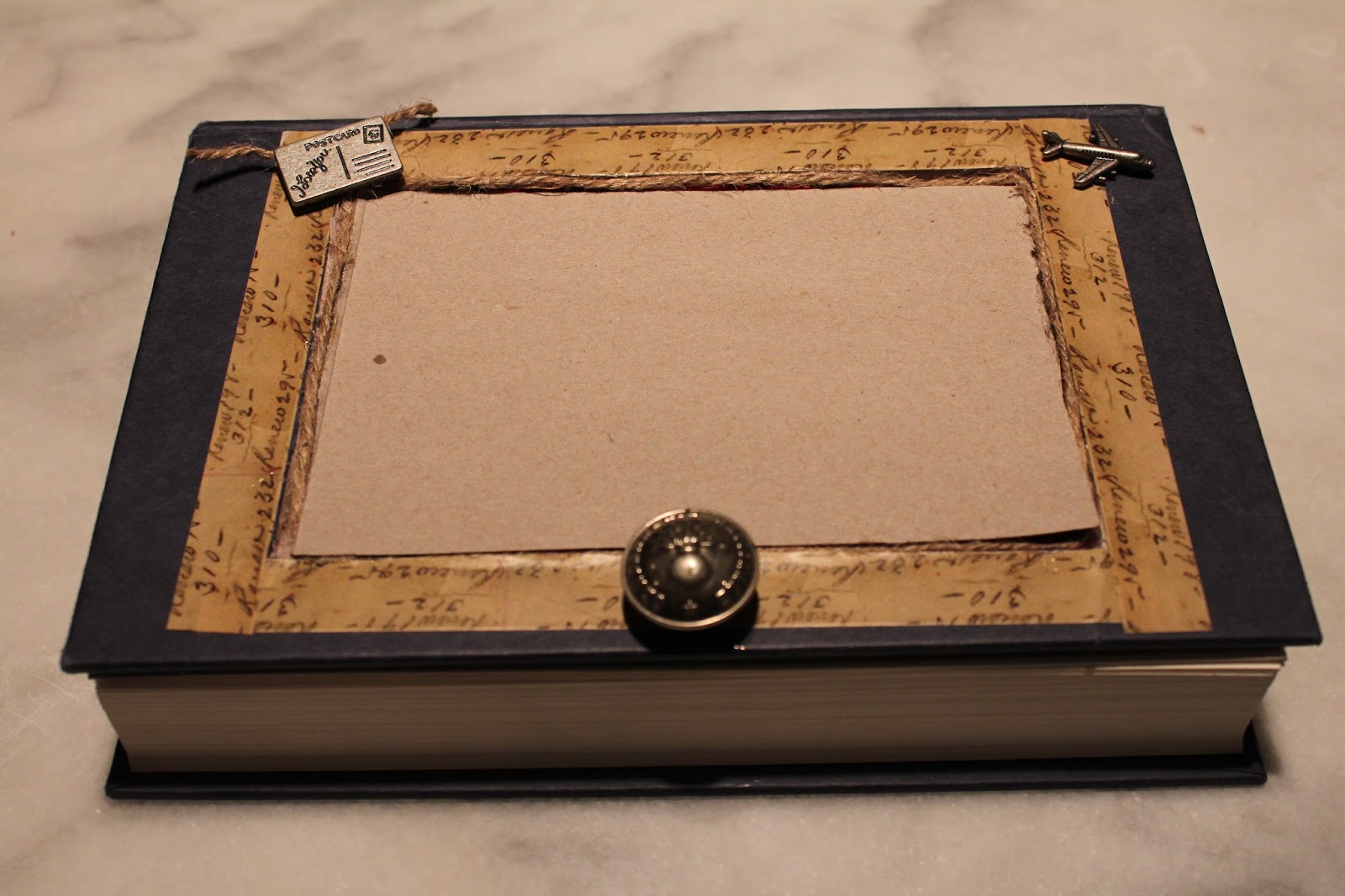 Mystery Playground: DIY Book Photo Frame