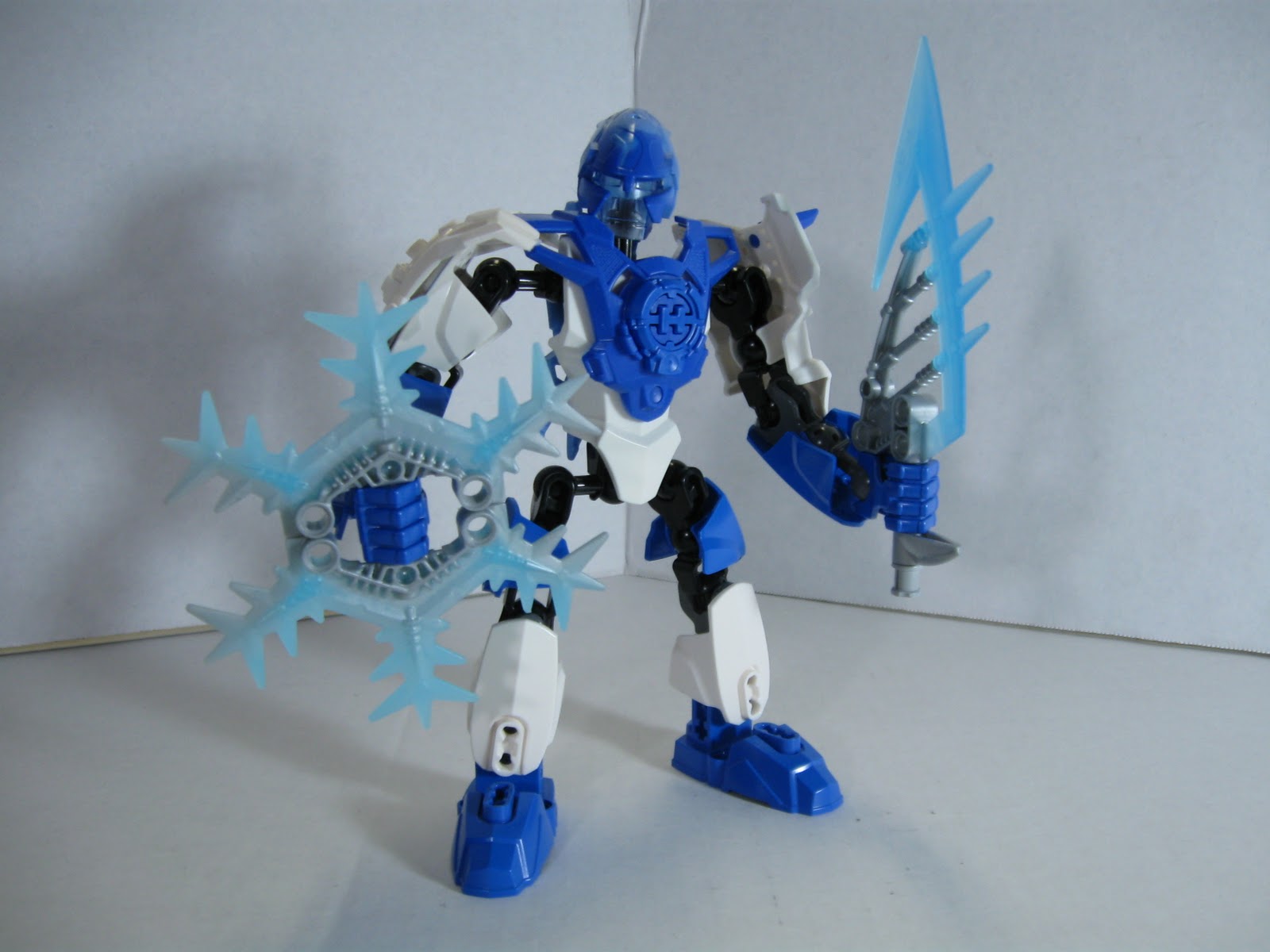 theBolderBoulder: Hero Factory MOC Review: Lyfe 4.0