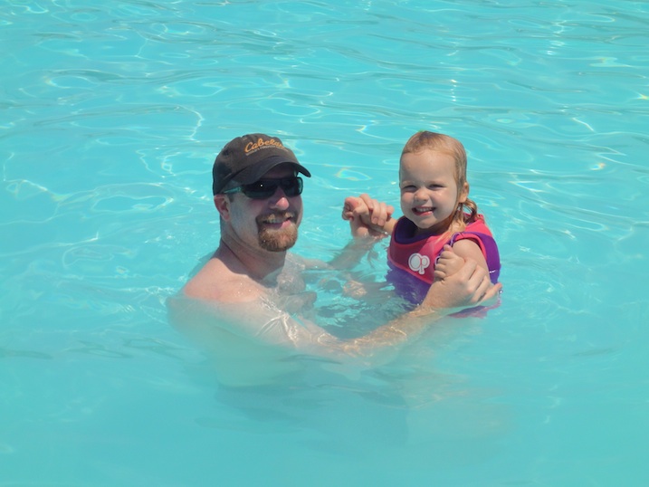 Little Hittle: Pool - First Dunk!