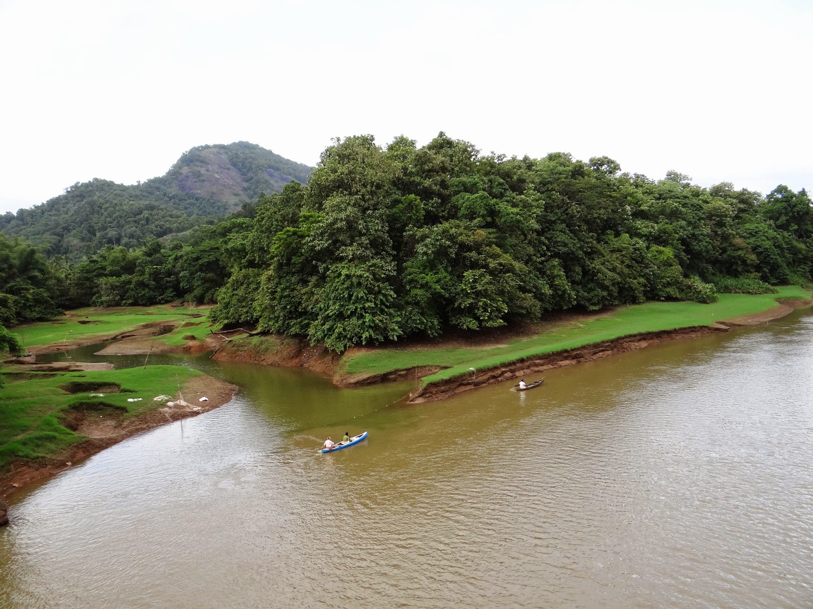 lens of mind: Thattekkadu Kerala