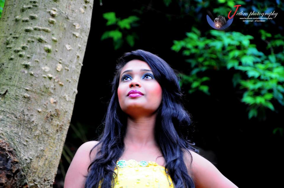 Shashini_Dilukshi New Picture Gallery - Lanka Space