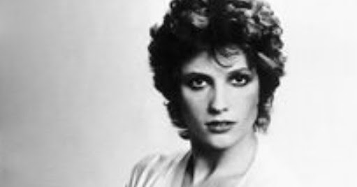 CRIVENS! COMICS & STUFF!: BABE OF THE DAY - SUZANNE DANIELLE...