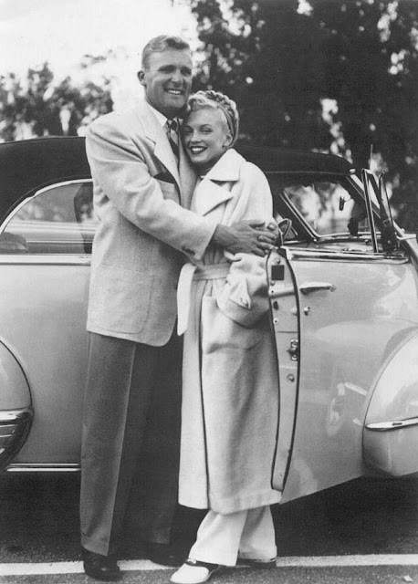 A Collection of 15 Vintage Photographs of Marilyn Monroe and Cars ...