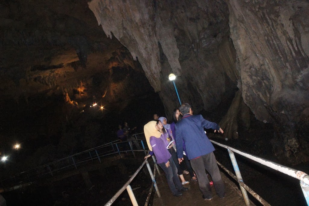 LOWO CAVE TRENGGALEK | My Trip My Adventure