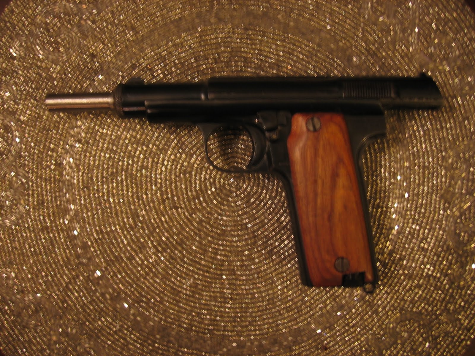 Old School Guns: The Astra Model 600