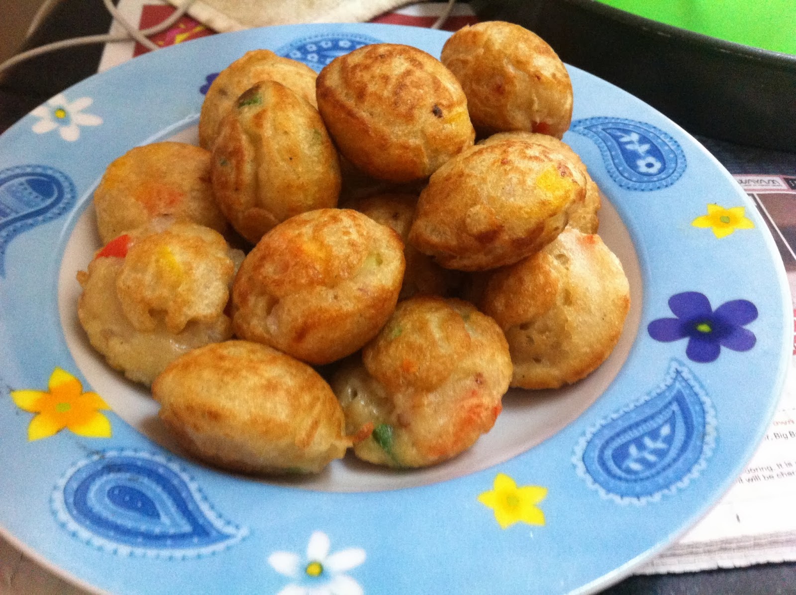 Preethi's Recipes: Wheat Dosa / Kuli Paniyaram (Padu) with Bell Peppers