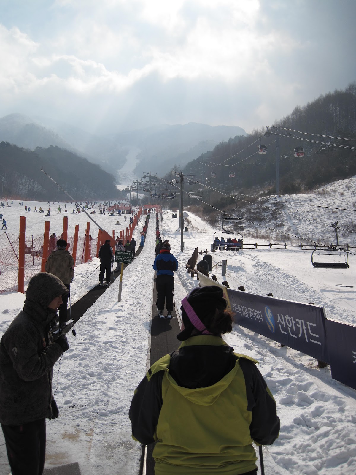 RyRy's in Korea: IEC Muju ski/snowboard trip