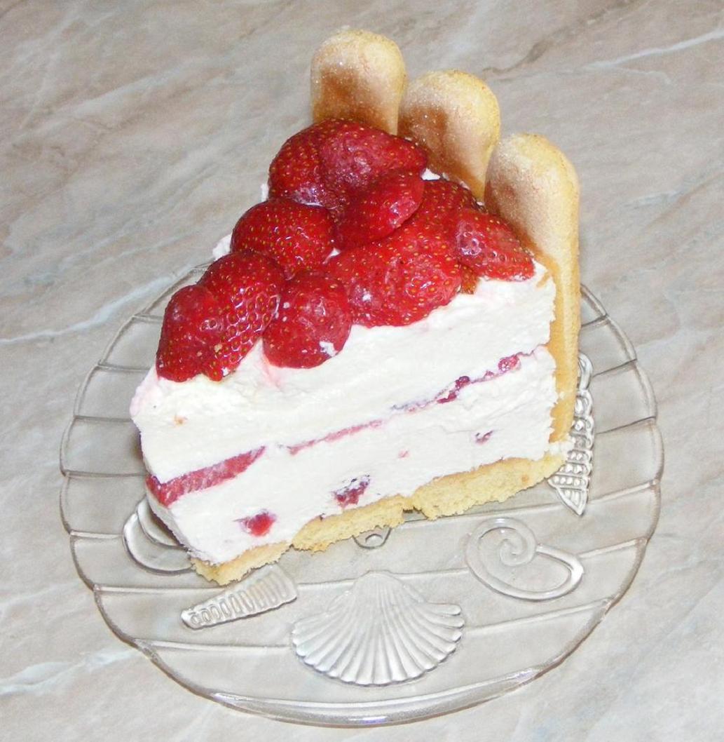 Tort diplomat cu capsuni | Preparatedevis.ro