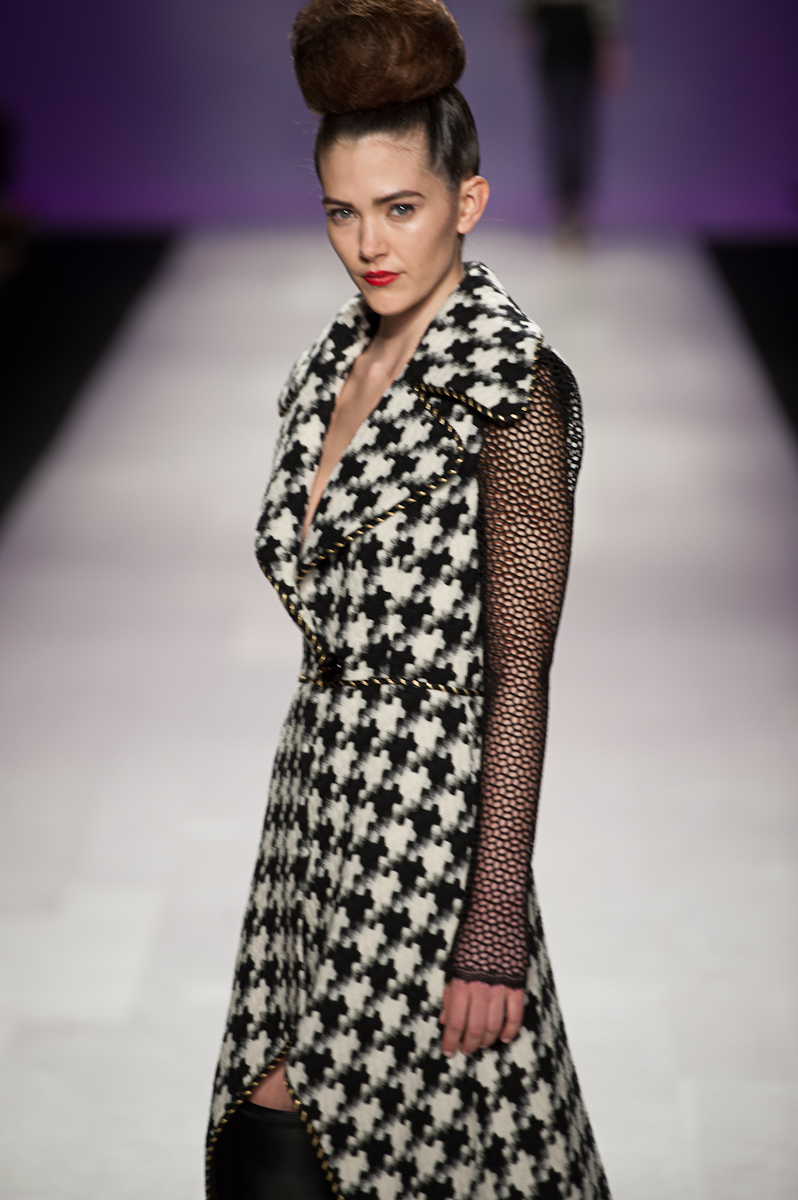 Fashion Studio Magazine: STEPHAN CARAS FALL/WINTER 2013: Part 1