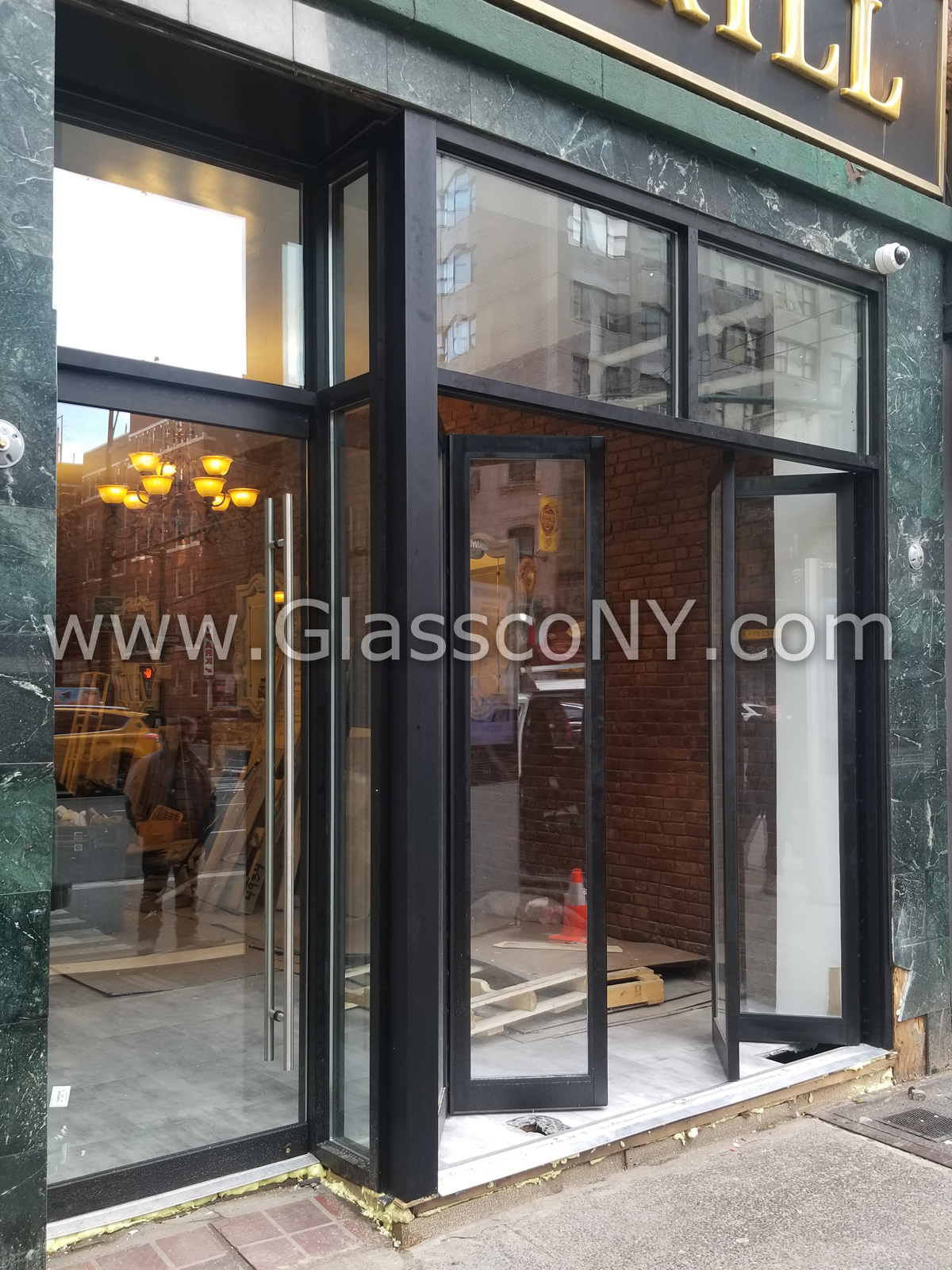 Glass & Aluminum Storefront