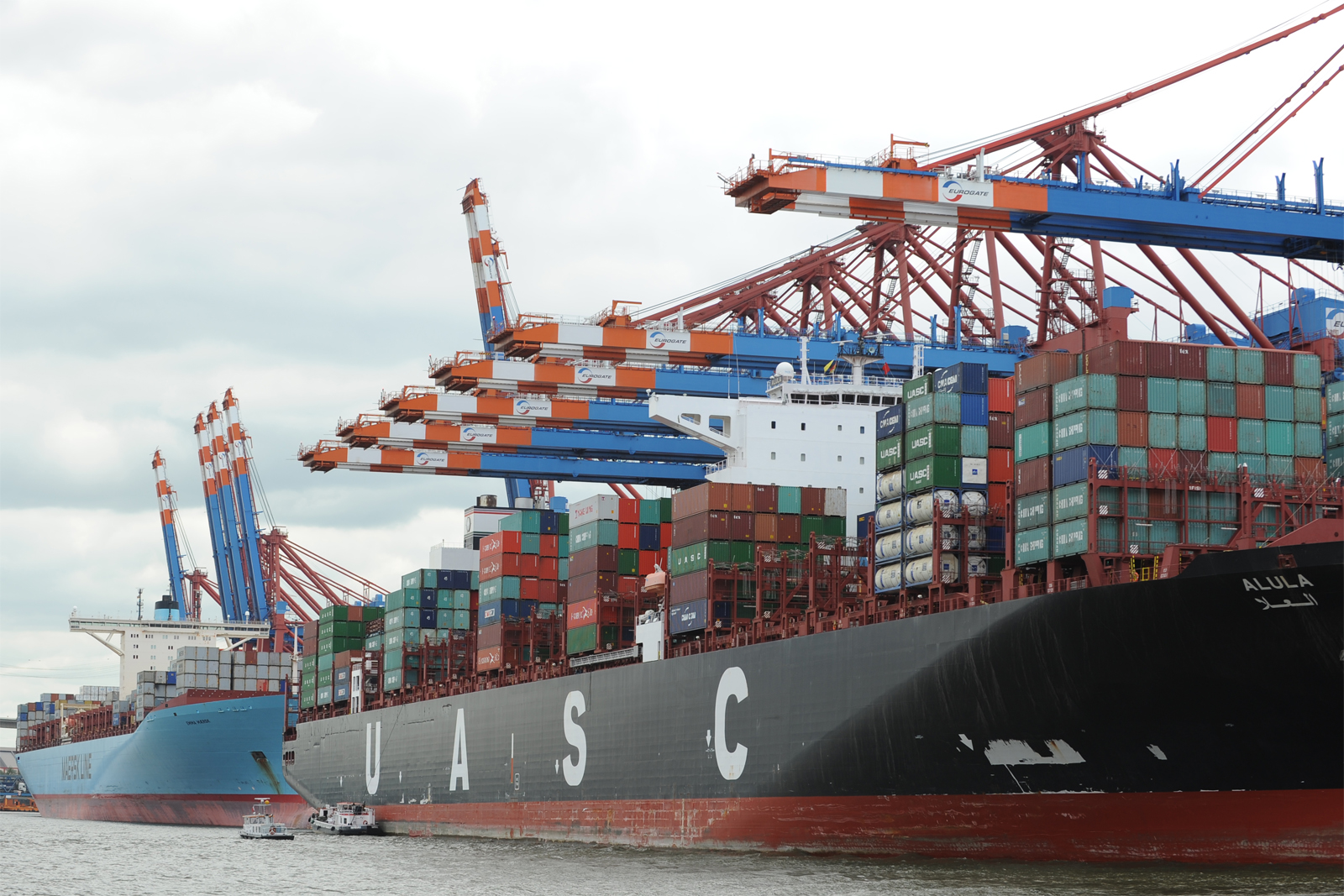 Linux on IBM Z and Containers: The Mainframes of Real Containers