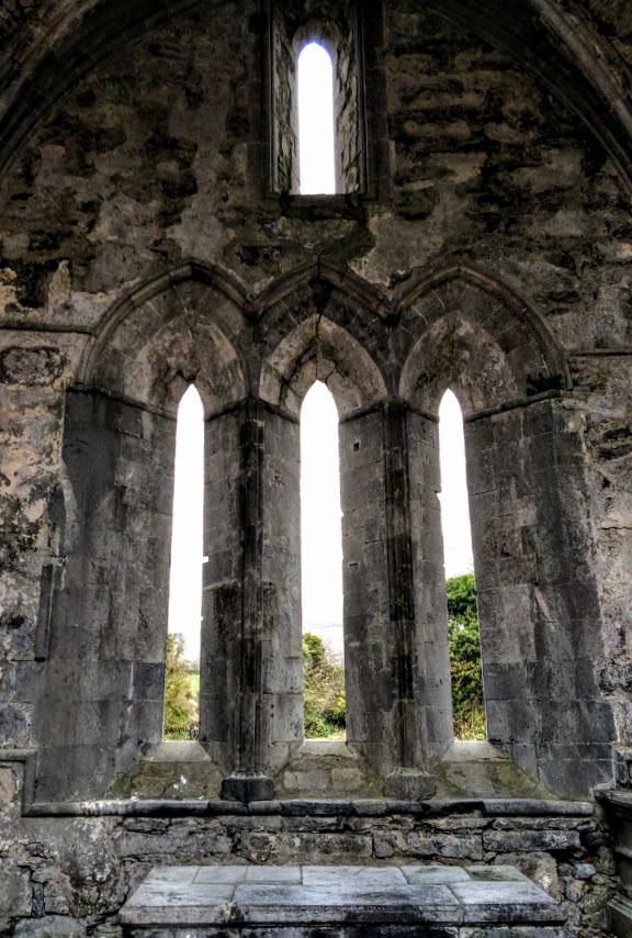 Patrick Comerford: Corcomroe Abbey: the Cistercians’ fertile abbey in ...
