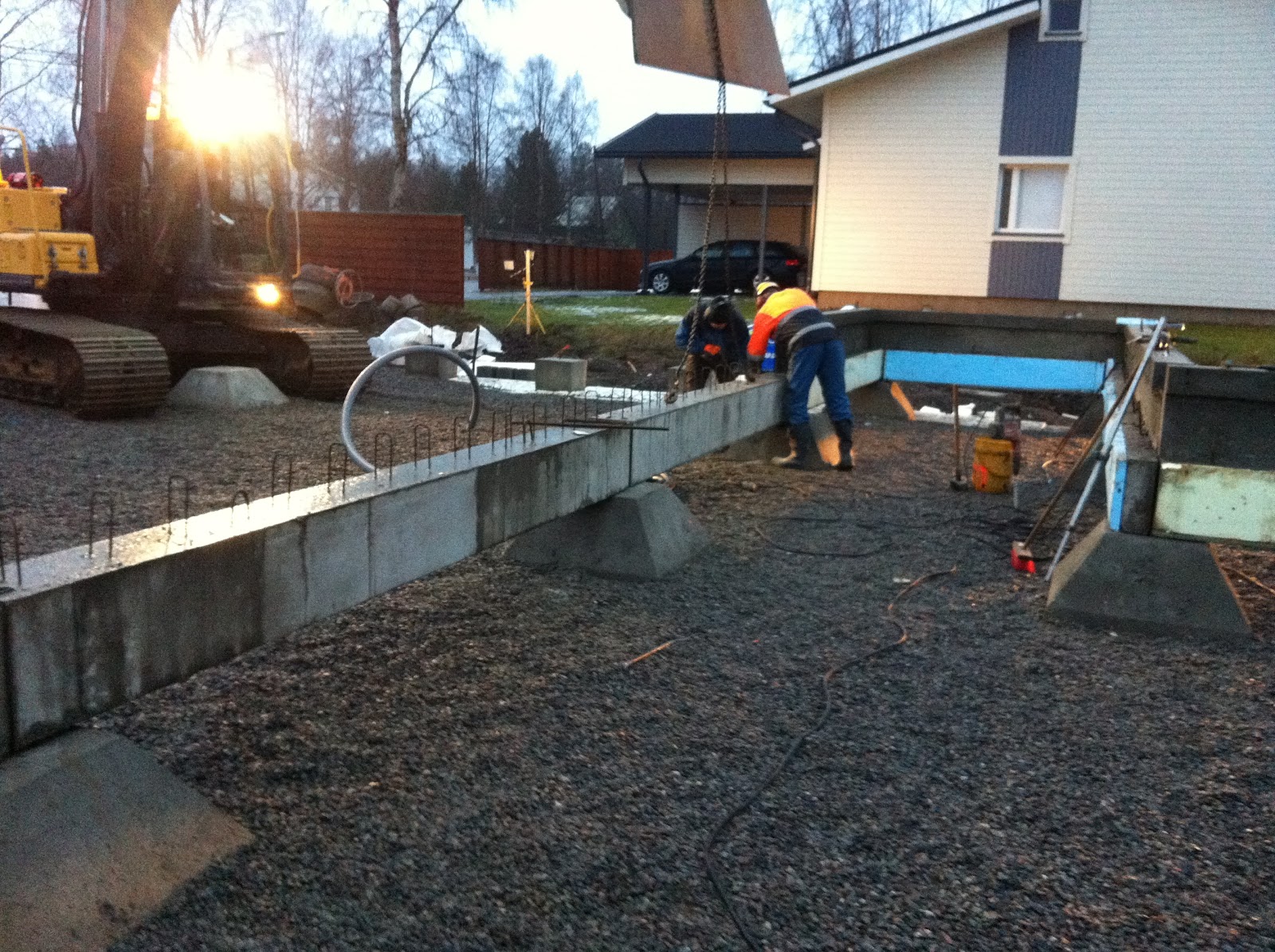 Projekti Harmaja Rovaniemi: paalutus, sokkeli, ontelolaatat ja ...