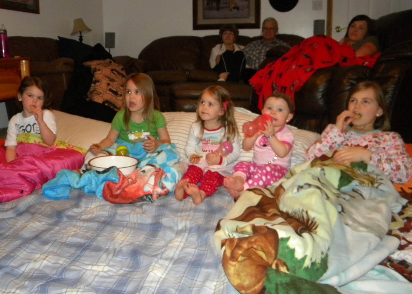 Lec and Kim: Spring Break... Grandma Sleepover!