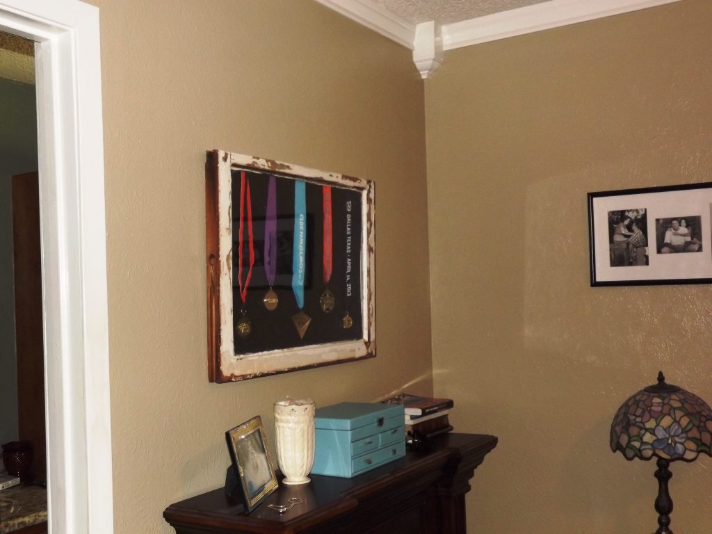 Faith, Hope and Art: Repurposed Display Case... Take Two!!