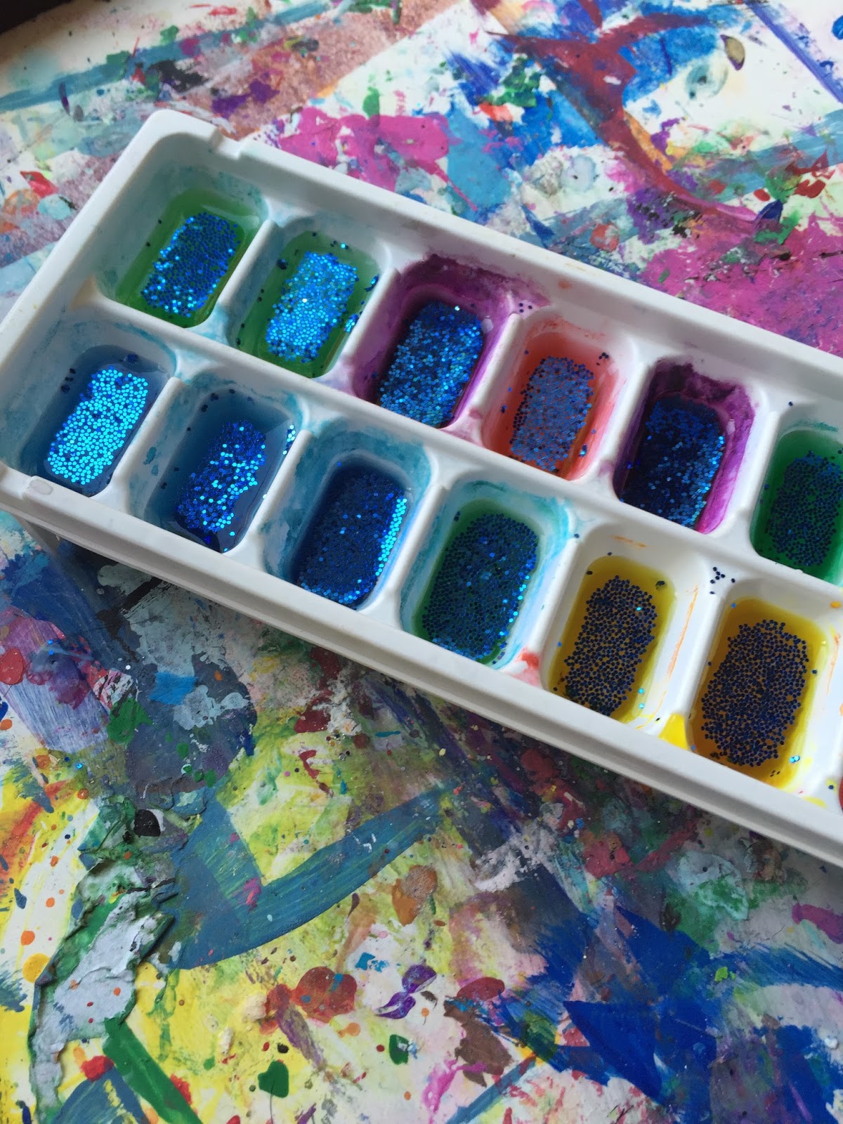Mini Monets and Mommies: Create Abstract Art with Frozen Paints