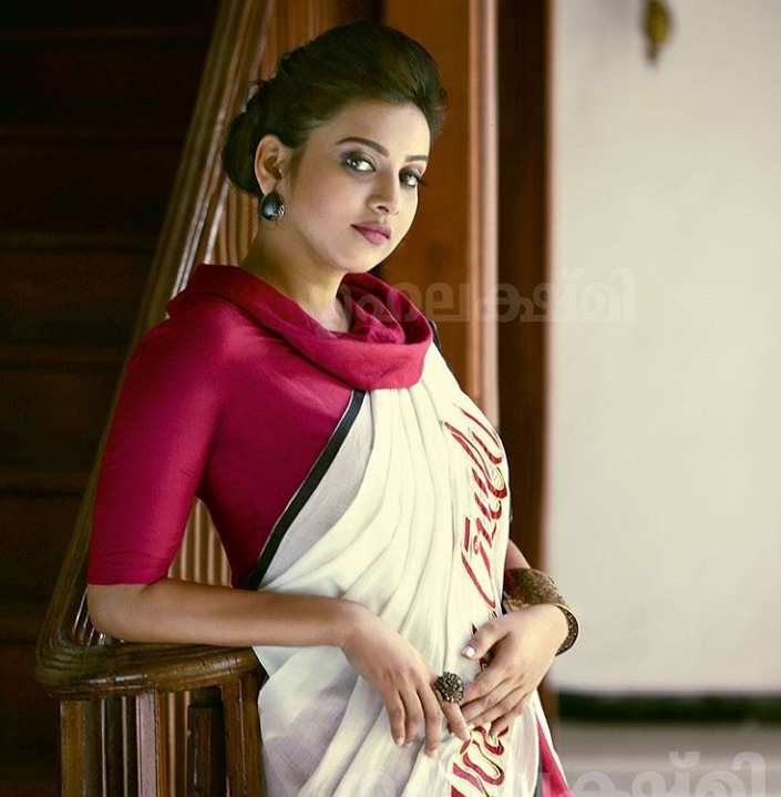 Anna reshma rajan hot, beautiful, traditional pics, images, photos ...