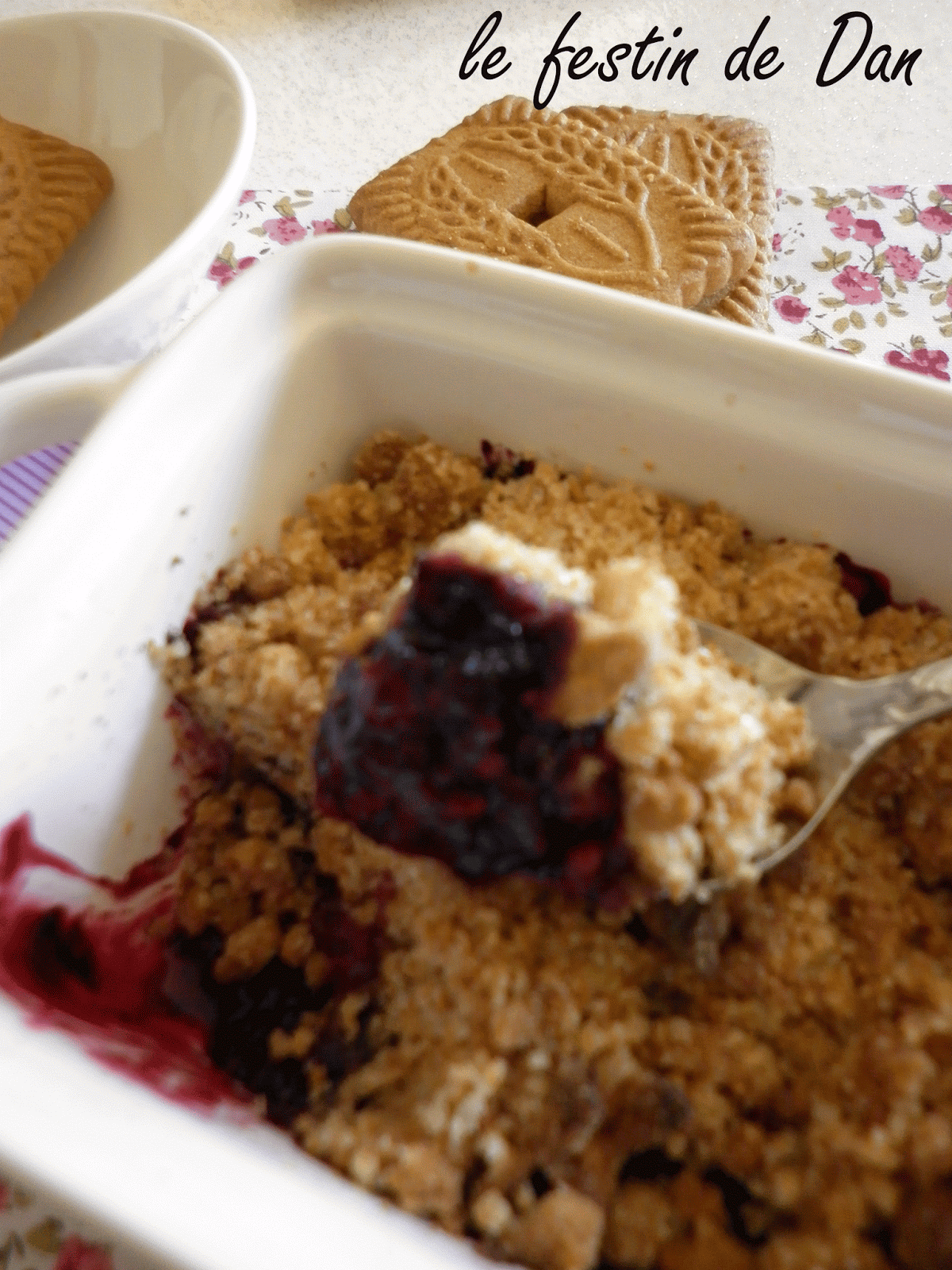 Le Festin de Dan: Crumble Fruits Rouges & Spéculoos