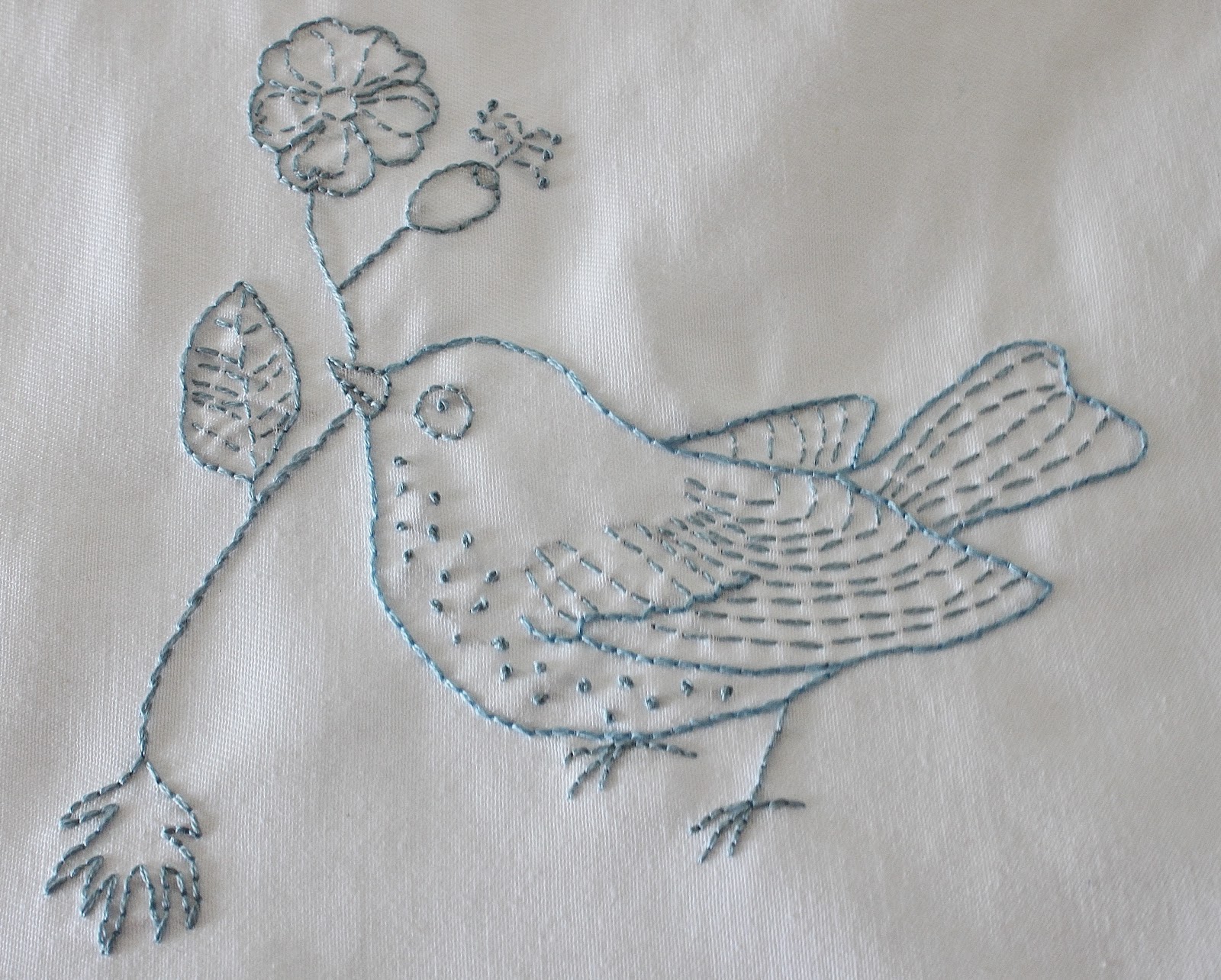 simple design, minimal color {embroidery}