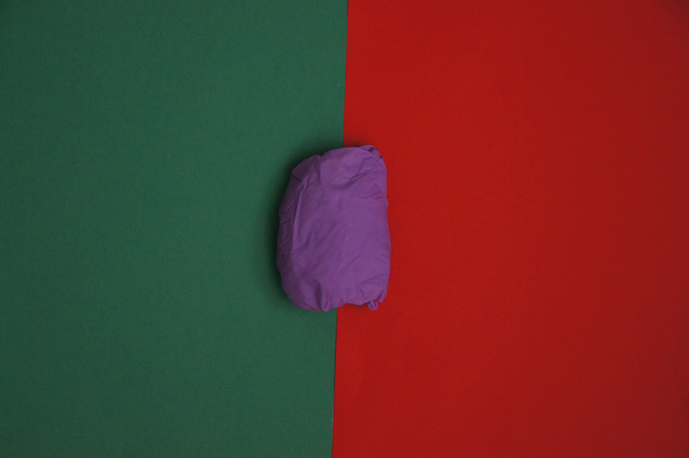 Pantone Experiments: Complementary Contrast | Design Practice