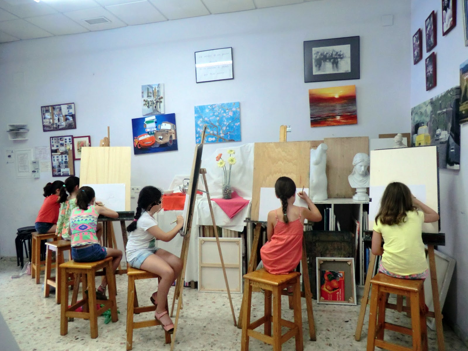 Escuela de Arte ÁNFORA: TALLERES INFANTILES DE DIBUJO Y PINTURA EN VERANO