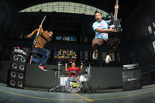 asal mula closehead band | yr-0ne grafis