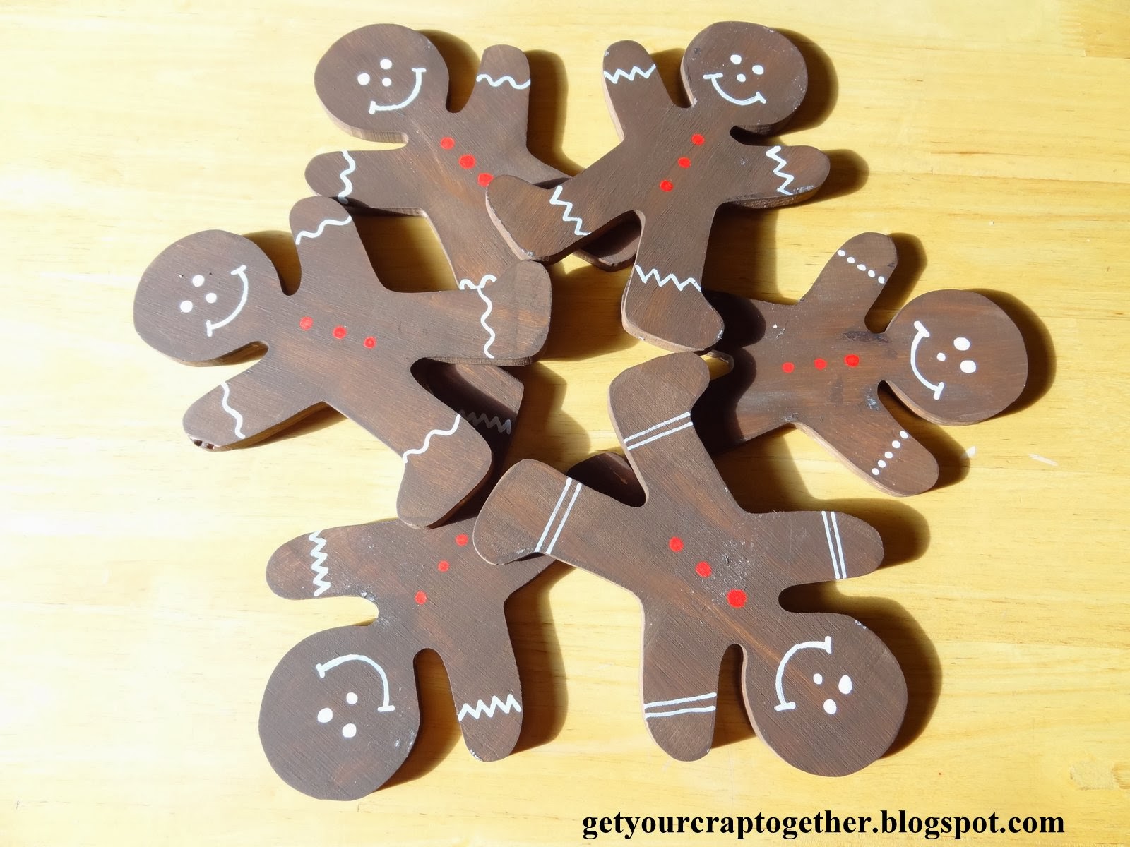 Gingerbread Man Wreath | Sew Simple Home