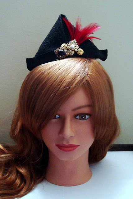 Tiny Hats Weekly: August 2011